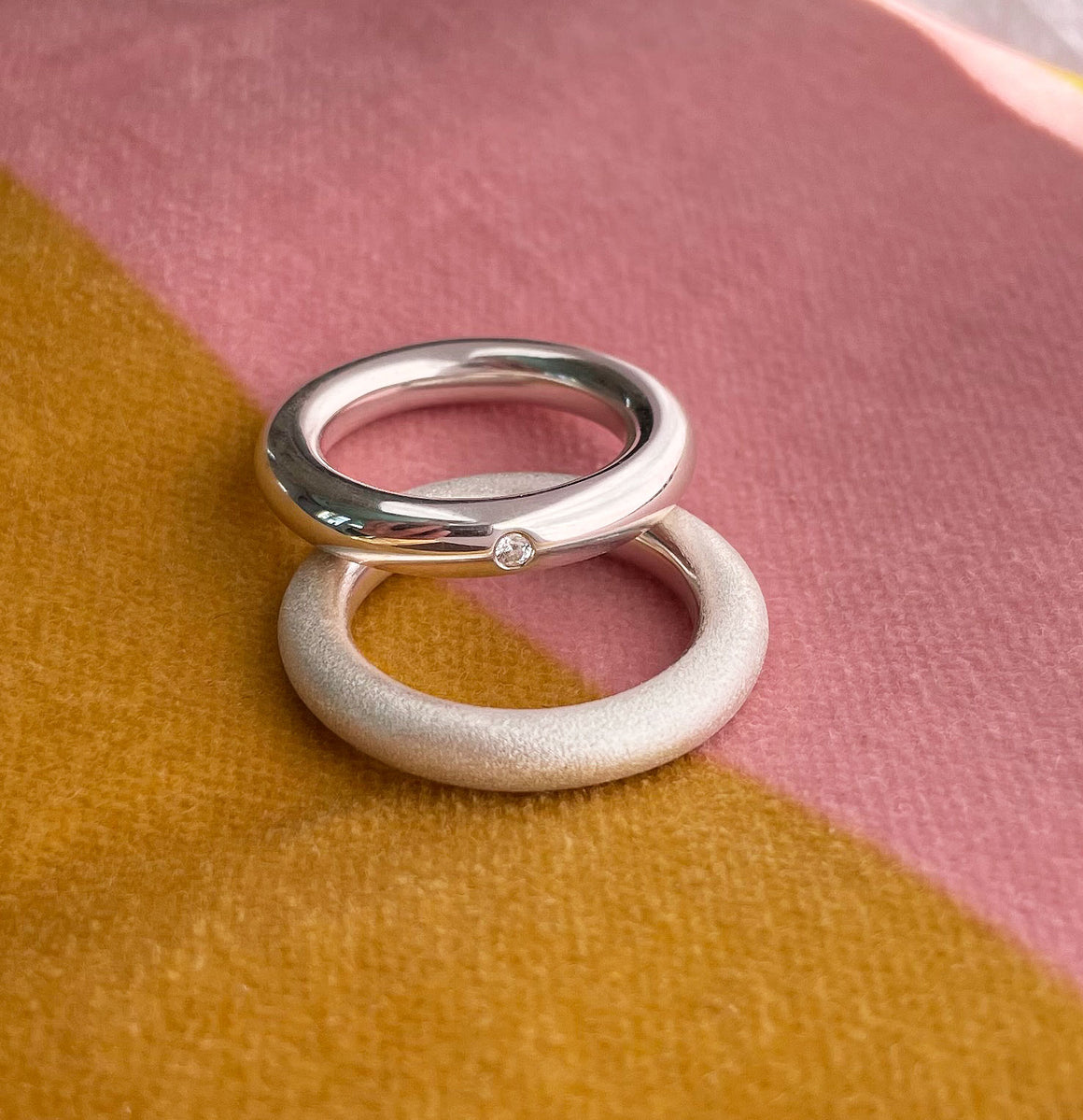 Köp ring stacks från Mila Silver | Fina set med stilrena silverringar